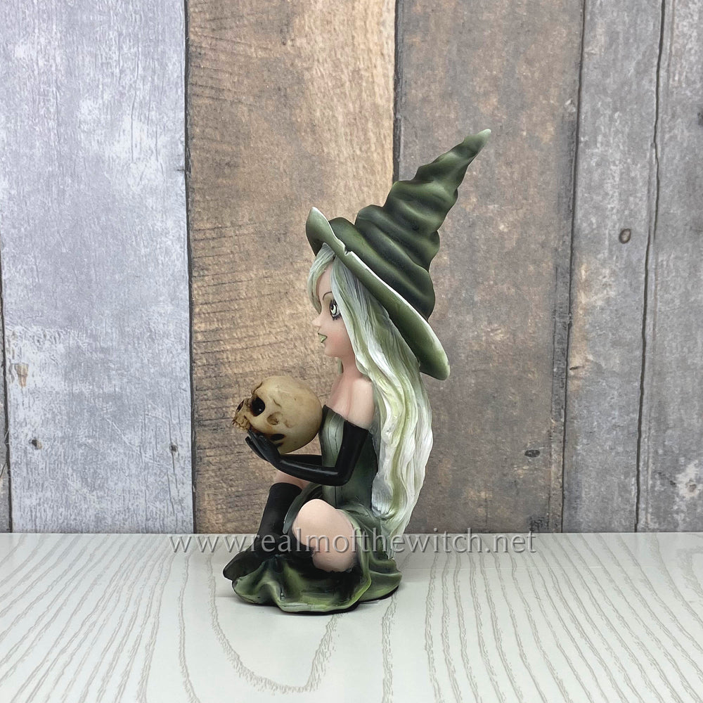 Zelda Witch & Her Skull Figurine – Realm of the Witch